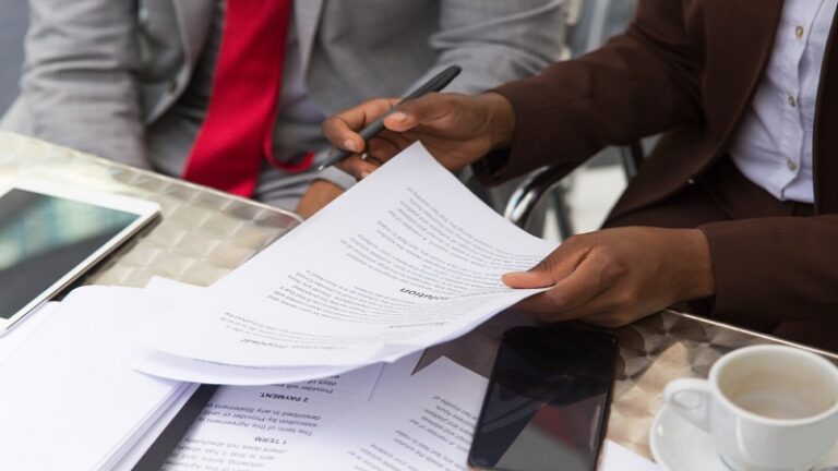Top Contract Redlining Mistakes & How to Avoid Them